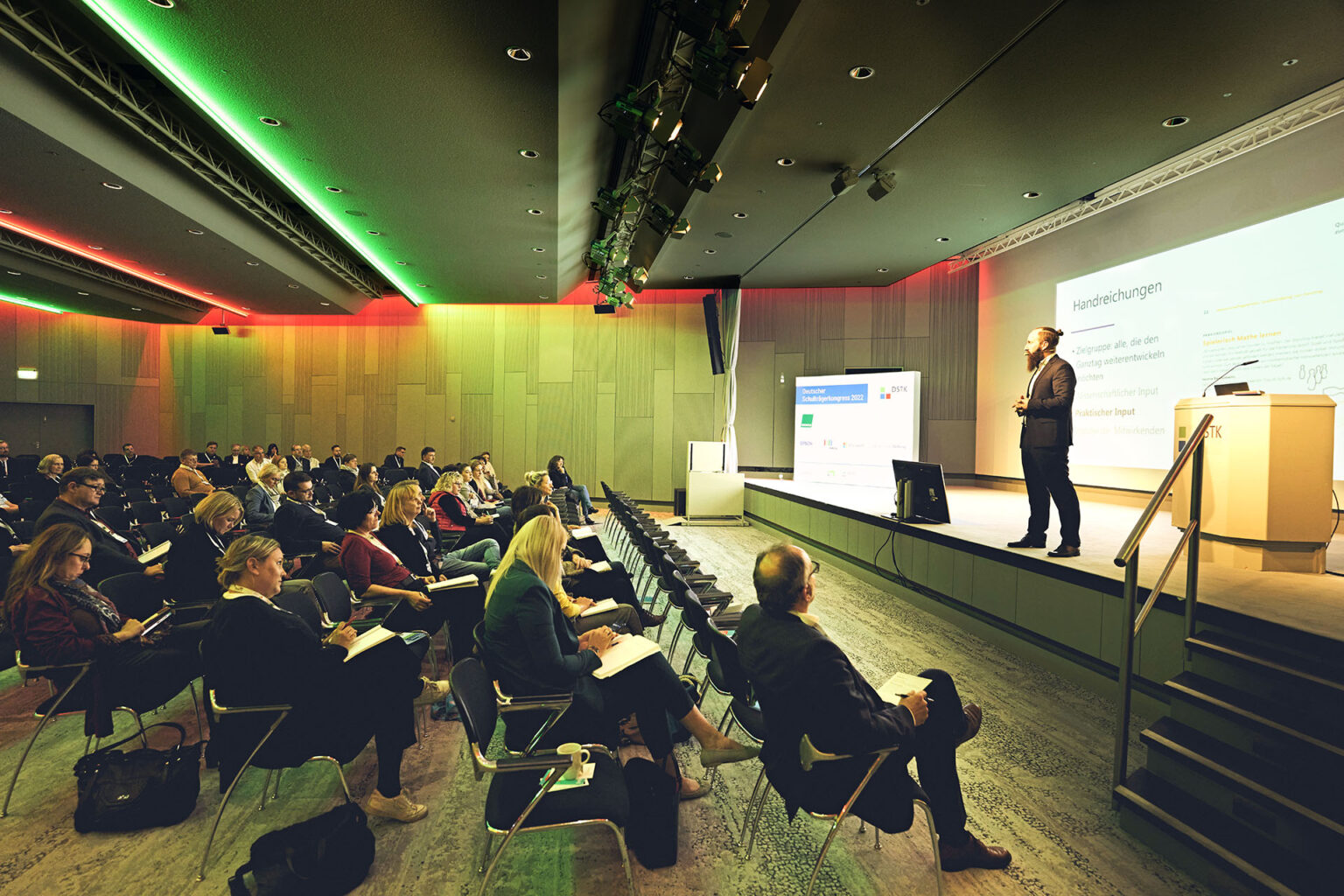 Mit der MNSpro Cloud neue Möglichkeiten für den Unterricht schaffen ...