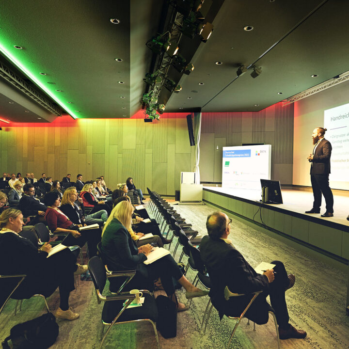 Mit der MNSpro Cloud neue Möglichkeiten für den Unterricht schaffen ...